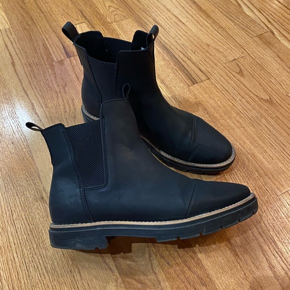 Toms | Shoes | Toms Skylar Chelsea Boot | Poshmark